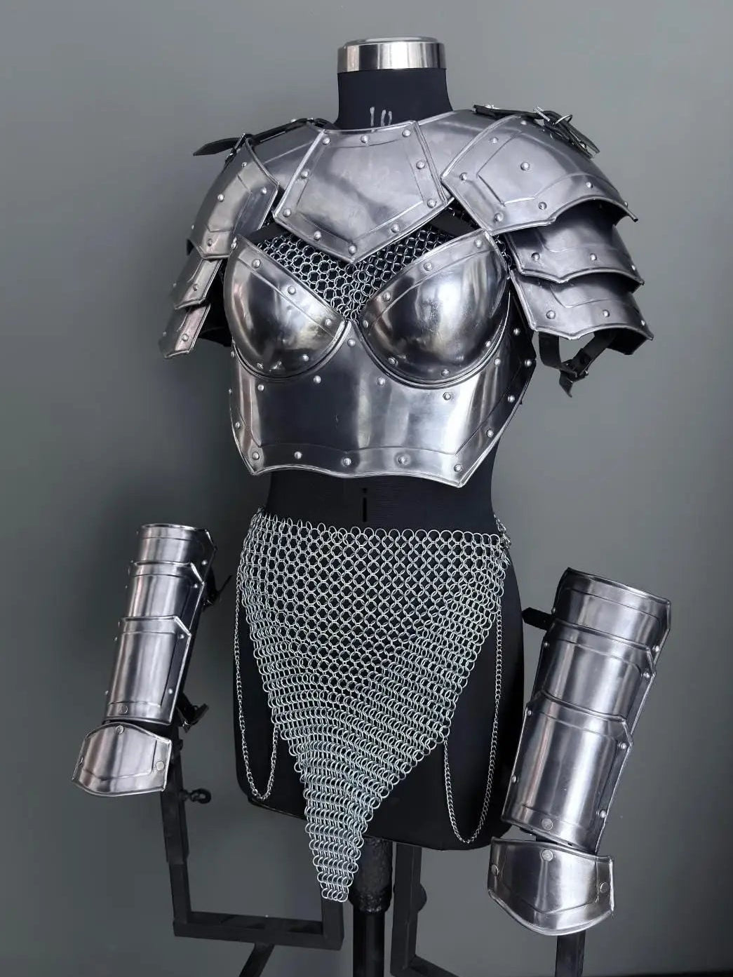 Medieval Women's Chainmail Armor Set: SCA LARP Female Knight Costume ...